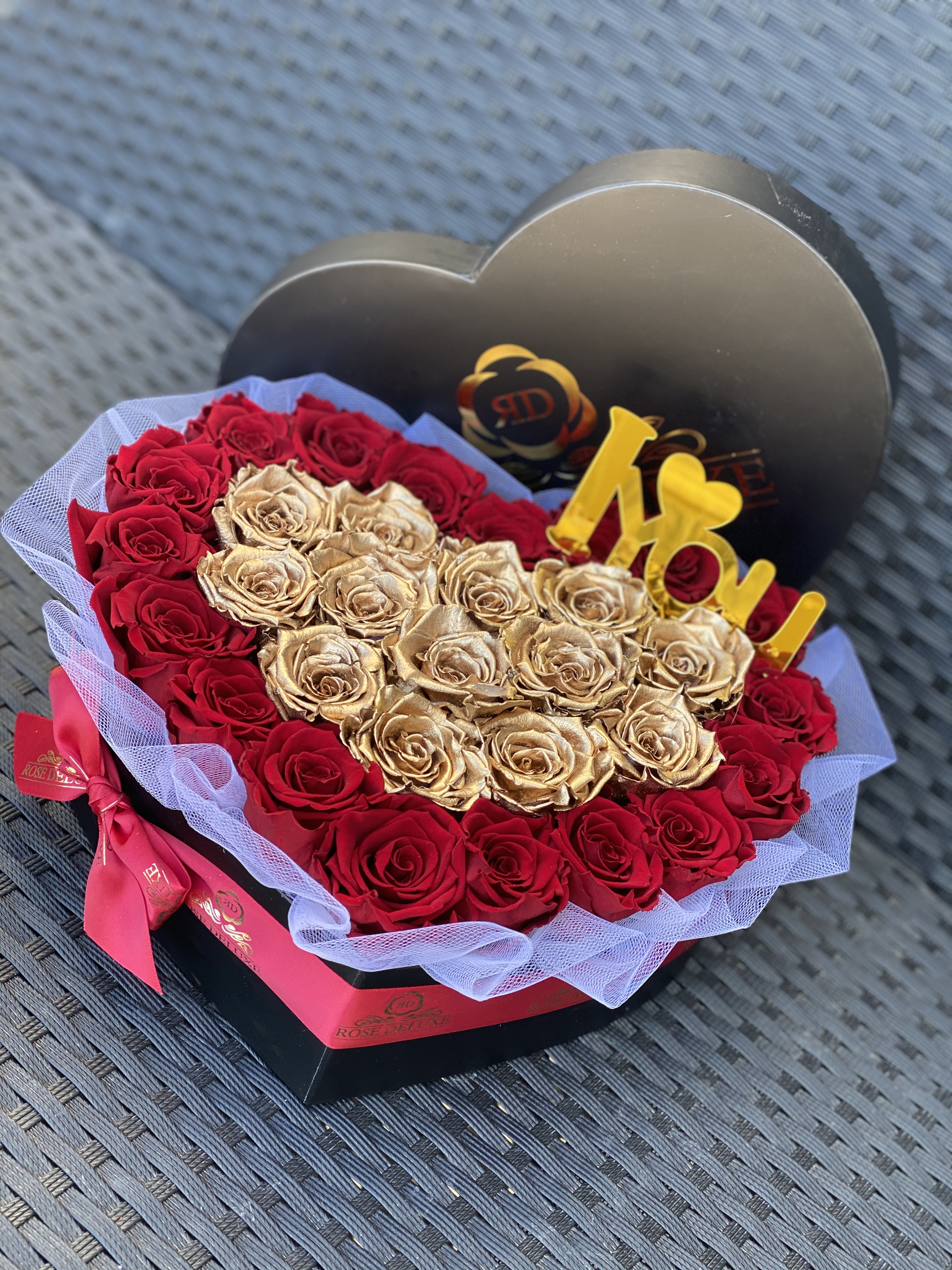 Heart Box – Rose Deluxe Arrangement | Rose Deluxe